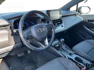 Blue Toyota Corolla 2021 in Riga, with an engine capacity of 1.80 L and mileage of 136 thousand km for 15990 €, photo 12 on AUTOMOTO.COM.LV