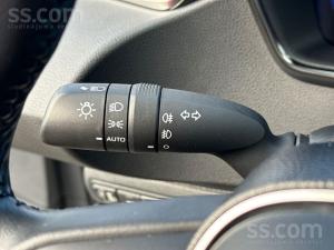 Blue Toyota Corolla 2021 in Riga, with an engine capacity of 1.80 L and mileage of 136 thousand km for 15990 €, photo 18 on AUTOMOTO.COM.LV