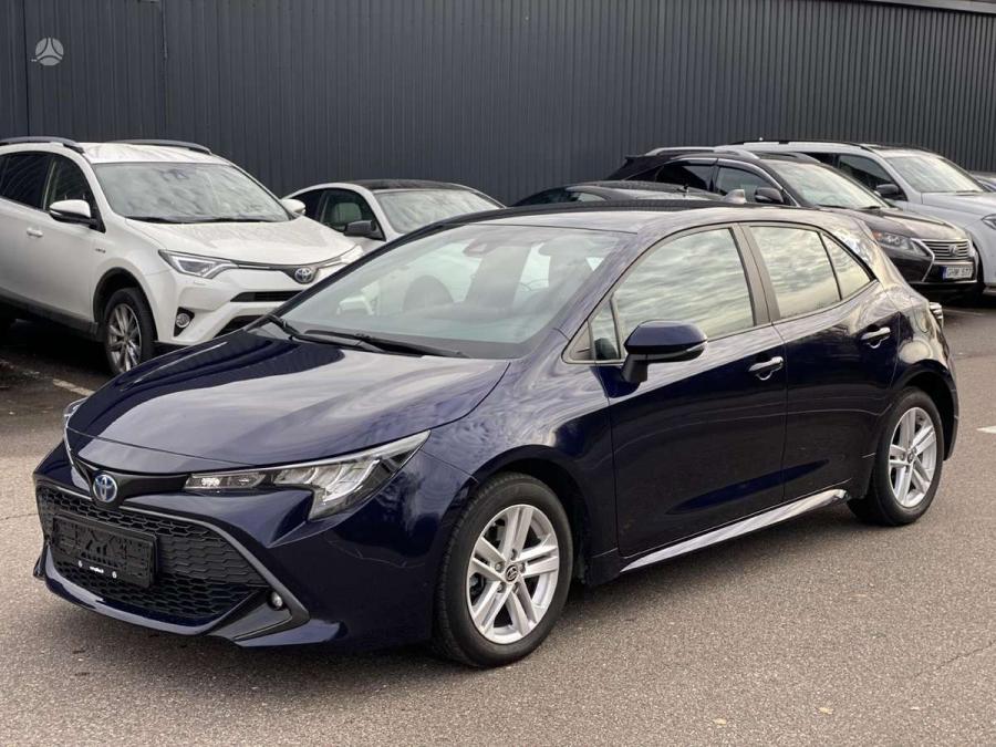 Blue Toyota Corolla 2022 in Vilnius, with an engine capacity of 1.80 L and mileage of 124 thousand km for 14750 €, photo 1 on AUTOMOTO.COM.LV