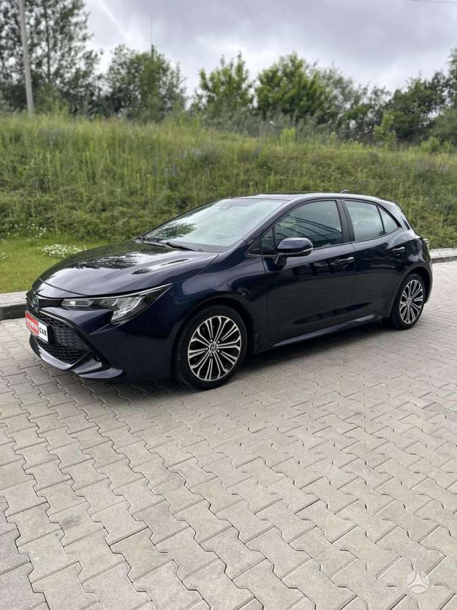 Blue Toyota Corolla 2022 in Vilnius, with an engine capacity of 1.99 L and mileage of 138 thousand km for 15300 €, photo 5 on AUTOMOTO.COM.LV