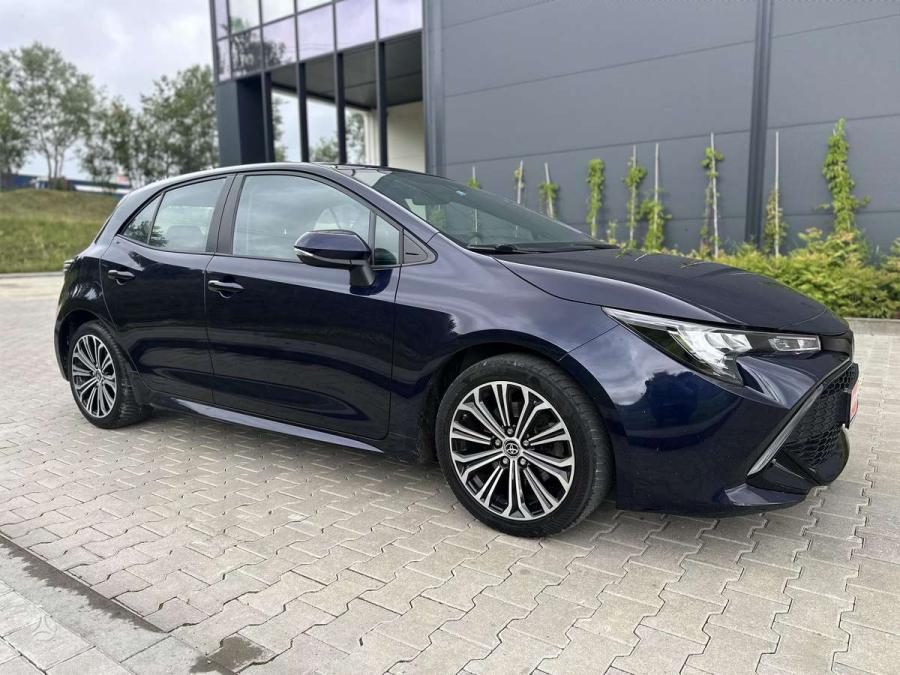 Blue Toyota Corolla 2022 in Vilnius, with an engine capacity of 1.99 L and mileage of 138 thousand km for 15300 €, photo 13 on AUTOMOTO.COM.LV