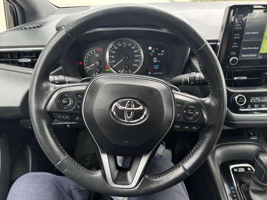 Blue Toyota Corolla 2022 in Vilnius, with an engine capacity of 1.99 L and mileage of 138 thousand km for 15300 €, photo 14 on AUTOMOTO.COM.LV