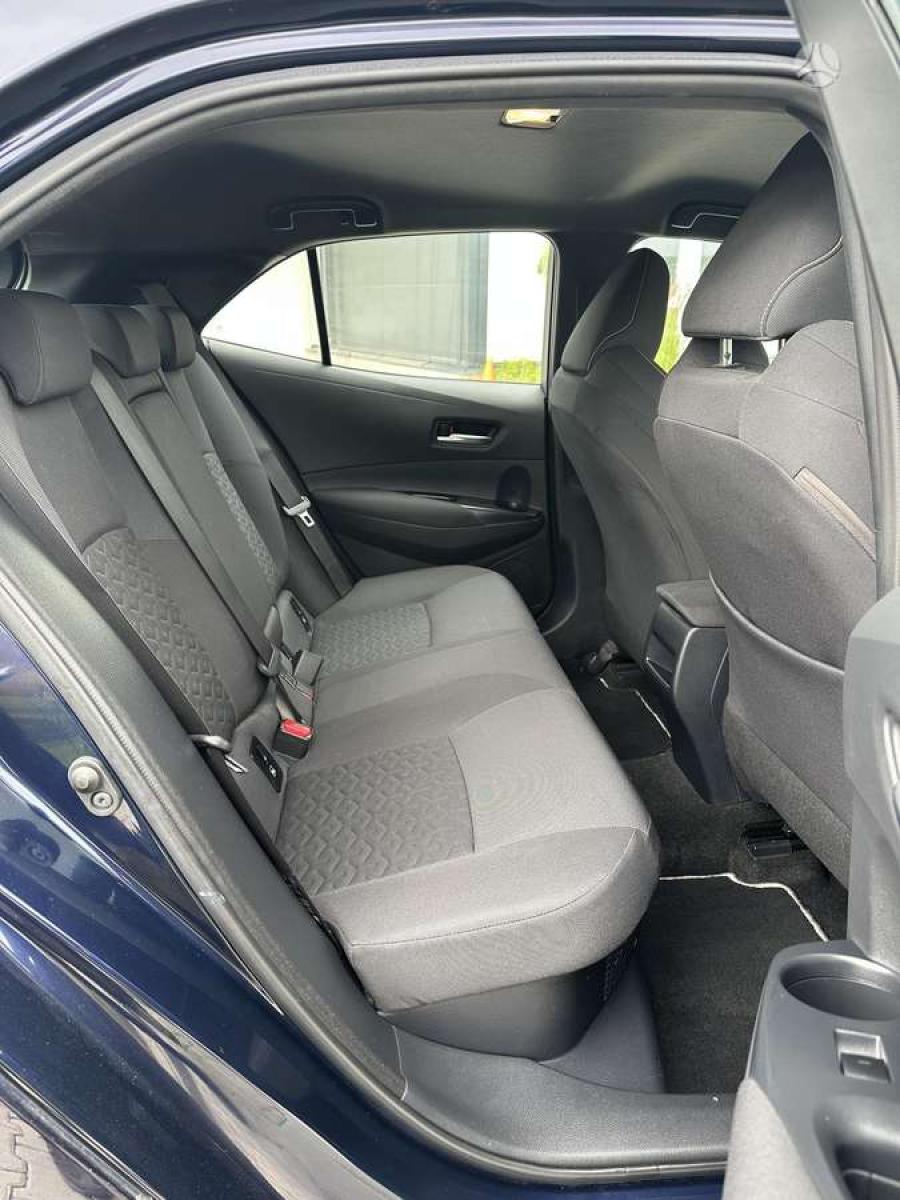 Blue Toyota Corolla 2022 in Vilnius, with an engine capacity of 1.99 L and mileage of 138 thousand km for 15300 €, photo 24 on AUTOMOTO.COM.LV