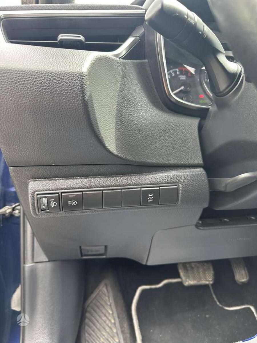 Blue Toyota Corolla 2022 in Vilnius, with an engine capacity of 1.99 L and mileage of 138 thousand km for 15300 €, photo 31 on AUTOMOTO.COM.LV