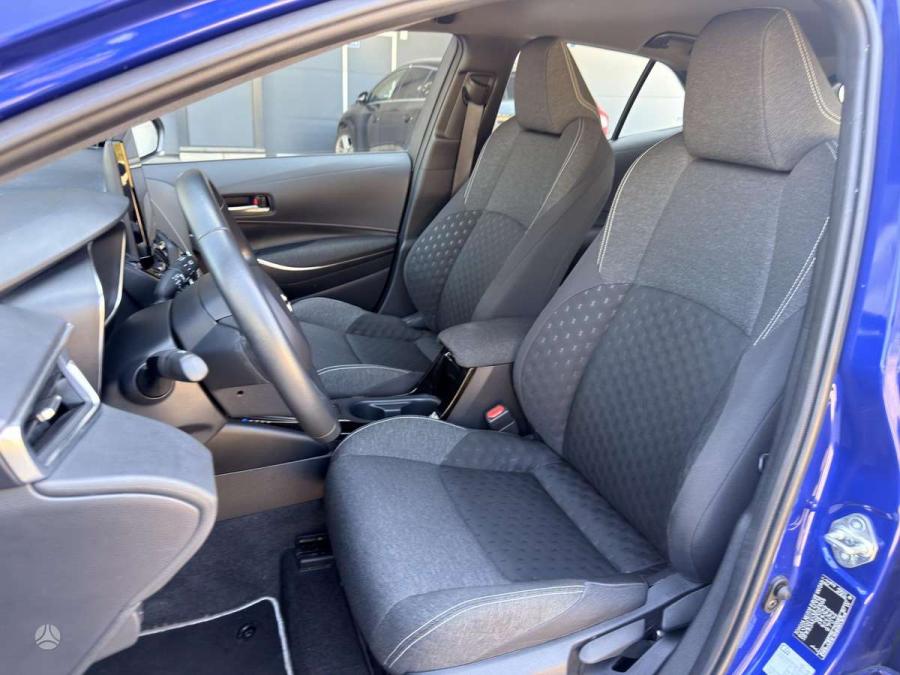 Zils Toyota Corolla 2024 Viļņa, ar dzinēja tilpumu 1.80 L un nobraukumu 30 tūkst. km par 19950 €, foto 18 vietnē AUTOMOTO.COM.LV