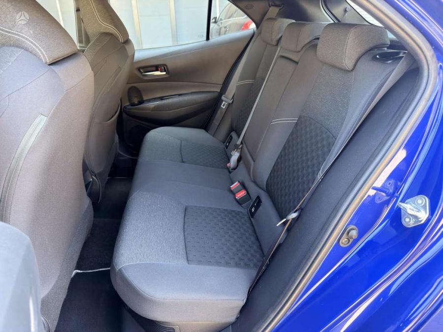 Zils Toyota Corolla 2024 Viļņa, ar dzinēja tilpumu 1.80 L un nobraukumu 30 tūkst. km par 19950 €, foto 21 vietnē AUTOMOTO.COM.LV