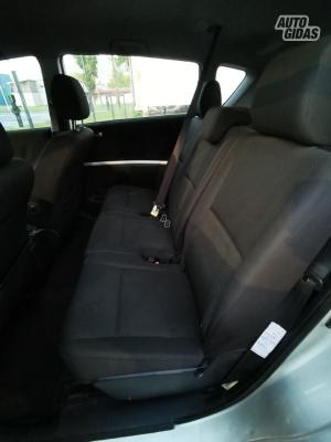 Blue Toyota Corolla 2004 in Kaunas, with an engine capacity of 2.00 L and mileage of 299 thousand km for 950 €, photo 15 on AUTOMOTO.COM.LV