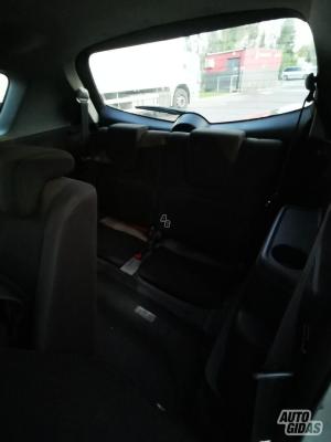 Blue Toyota Corolla 2004 in Kaunas, with an engine capacity of 2.00 L and mileage of 299 thousand km for 950 €, photo 16 on AUTOMOTO.COM.LV