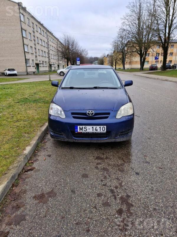 Blue Toyota Corolla 2005 in Limbazi, with an engine capacity of 1.60 L and mileage of 280 thousand km for 1500 €, photo 2 on AUTOMOTO.COM.LV