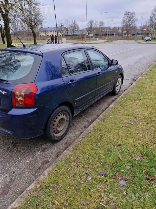 Blue Toyota Corolla 2005 in Limbazi, with an engine capacity of 1.60 L and mileage of 280 thousand km for 1500 €, photo 3 on AUTOMOTO.COM.LV