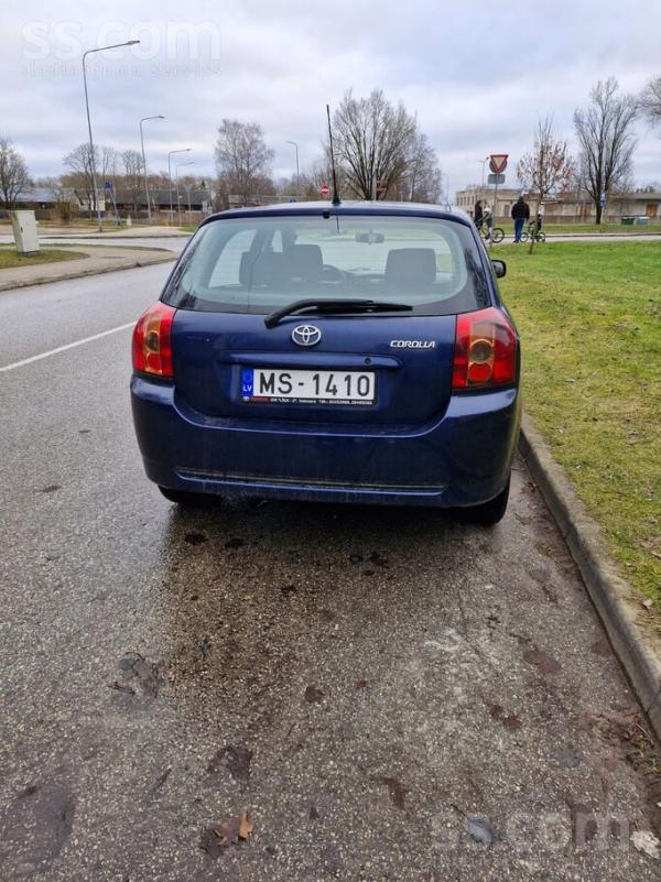 Blue Toyota Corolla 2005 in Limbazi, with an engine capacity of 1.60 L and mileage of 280 thousand km for 1500 €, photo 5 on AUTOMOTO.COM.LV