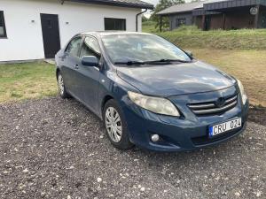 Blue Toyota Corolla 2007 in Vilnius, with an engine capacity of 1.60 L and mileage of 233 thousand km for 3499 €, photo 2 on AUTOMOTO.COM.LV