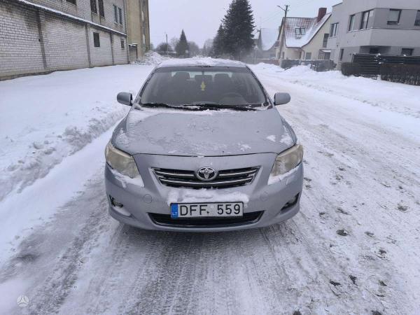 Blue Toyota Corolla 2007 in Kaunas, with an engine capacity of 1.60 L and mileage of 290 thousand km for 2999 €, photo 2 on AUTOMOTO.COM.LV