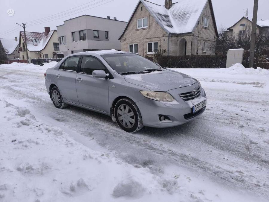 Zils Toyota Corolla 2007 Kauņa, ar dzinēja tilpumu 1.60 L un nobraukumu 290 tūkst. km par 2999 €, foto 3 vietnē AUTOMOTO.COM.LV