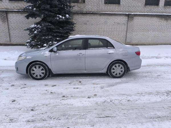 Blue Toyota Corolla 2007 in Kaunas, with an engine capacity of 1.60 L and mileage of 290 thousand km for 2999 €, photo 4 on AUTOMOTO.COM.LV