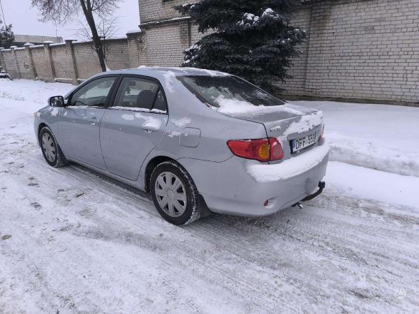 Blue Toyota Corolla 2007 in Kaunas, with an engine capacity of 1.60 L and mileage of 290 thousand km for 2999 €, photo 8 on AUTOMOTO.COM.LV