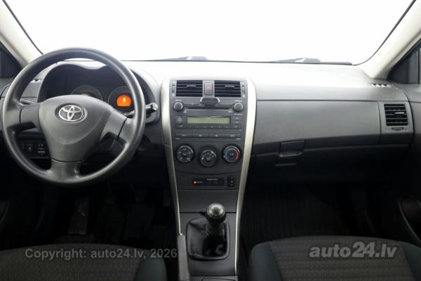 Zils Toyota Corolla 2007 Tallina, ar dzinēja tilpumu 1.60 L un nobraukumu 339 tūkst. km par 2199 €, foto 5 vietnē AUTOMOTO.COM.LV