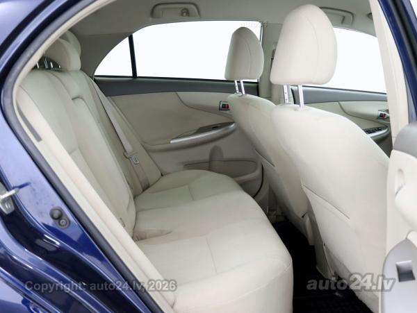 Blue Toyota Corolla 2007 in Tallinn, with an engine capacity of 1.60 L and mileage of 243 thousand km for 2999 €, photo 7 on AUTOMOTO.COM.LV