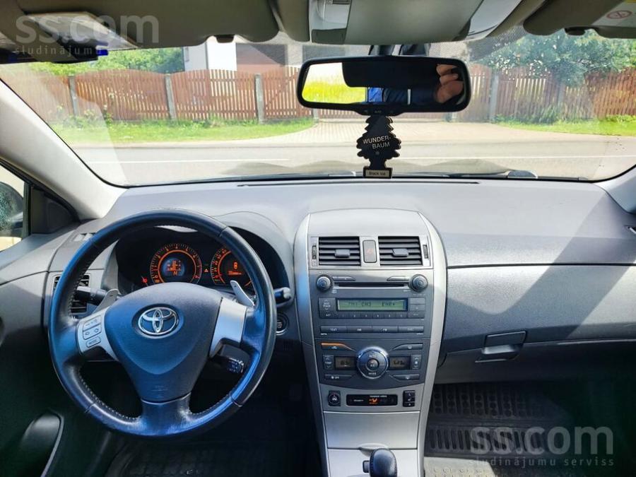Zils Toyota Corolla 2007 Rīga, ar dzinēja tilpumu 1.60 L un nobraukumu 223 tūkst. km par 2850 €, foto 14 vietnē AUTOMOTO.COM.LV