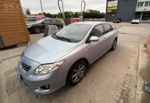 Zils Toyota Corolla 2007 Rīga, ar dzinēja tilpumu 1.60 L un nobraukumu 178 tūkst. km par 2600 €, foto 4 vietnē AUTOMOTO.COM.LV