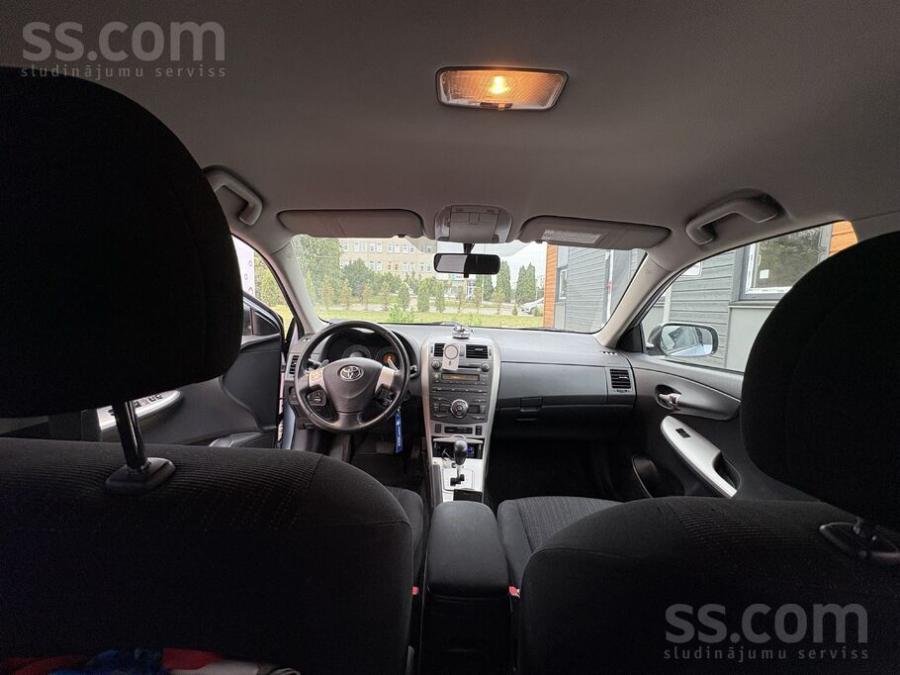 Zils Toyota Corolla 2007 Rīga, ar dzinēja tilpumu 1.60 L un nobraukumu 178 tūkst. km par 2600 €, foto 8 vietnē AUTOMOTO.COM.LV