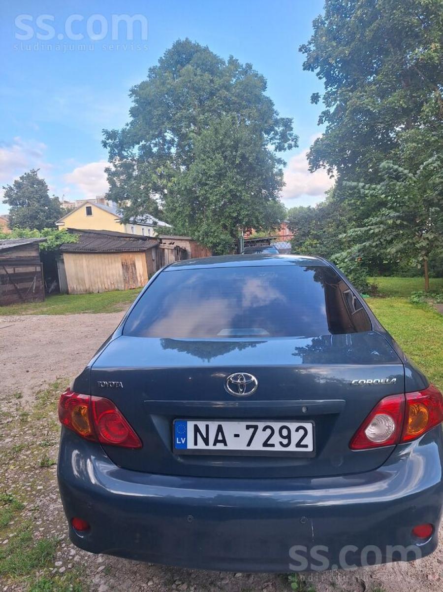 Blue Toyota Corolla 2007 in Riga, with an engine capacity of 1.60 L and mileage of 212 thousand km for 2100 €, photo 7 on AUTOMOTO.COM.LV