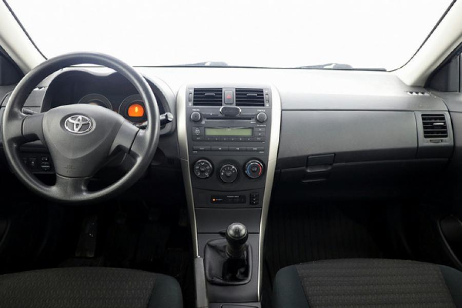 Blue Toyota Corolla 2007 in Tallinn, with an engine capacity of 1.60 L and mileage of 339 thousand km for 1599 €, photo 6 on AUTOMOTO.COM.LV