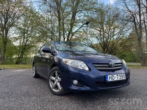 Zils Toyota Corolla 2008 Cēsis, ar dzinēja tilpumu 1.60 L un nobraukumu 276 tūkst. km par 2300 €, foto 2 vietnē AUTOMOTO.COM.LV