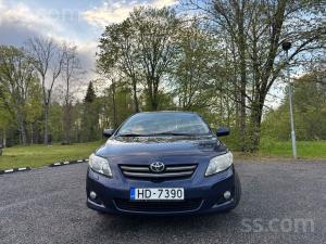 Zils Toyota Corolla 2008 Cēsis, ar dzinēja tilpumu 1.60 L un nobraukumu 276 tūkst. km par 2300 €, foto 3 vietnē AUTOMOTO.COM.LV