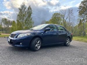 Zils Toyota Corolla 2008 Cēsis, ar dzinēja tilpumu 1.60 L un nobraukumu 276 tūkst. km par 2300 €, foto 5 vietnē AUTOMOTO.COM.LV