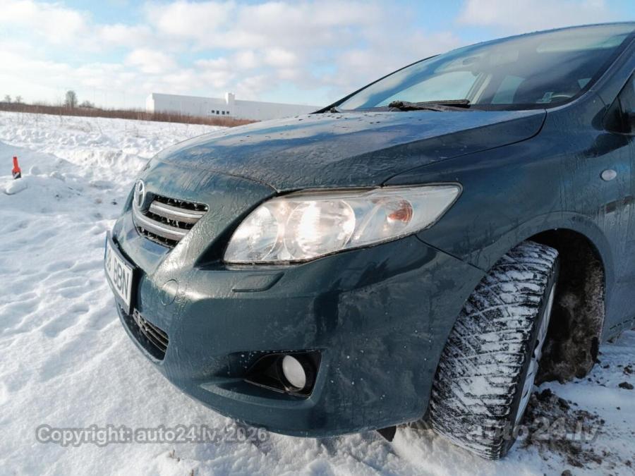 Zils Toyota Corolla 2008 Tallina, ar dzinēja tilpumu 1.60 L un nobraukumu 182 tūkst. km par 4999 €, foto 12 vietnē AUTOMOTO.COM.LV