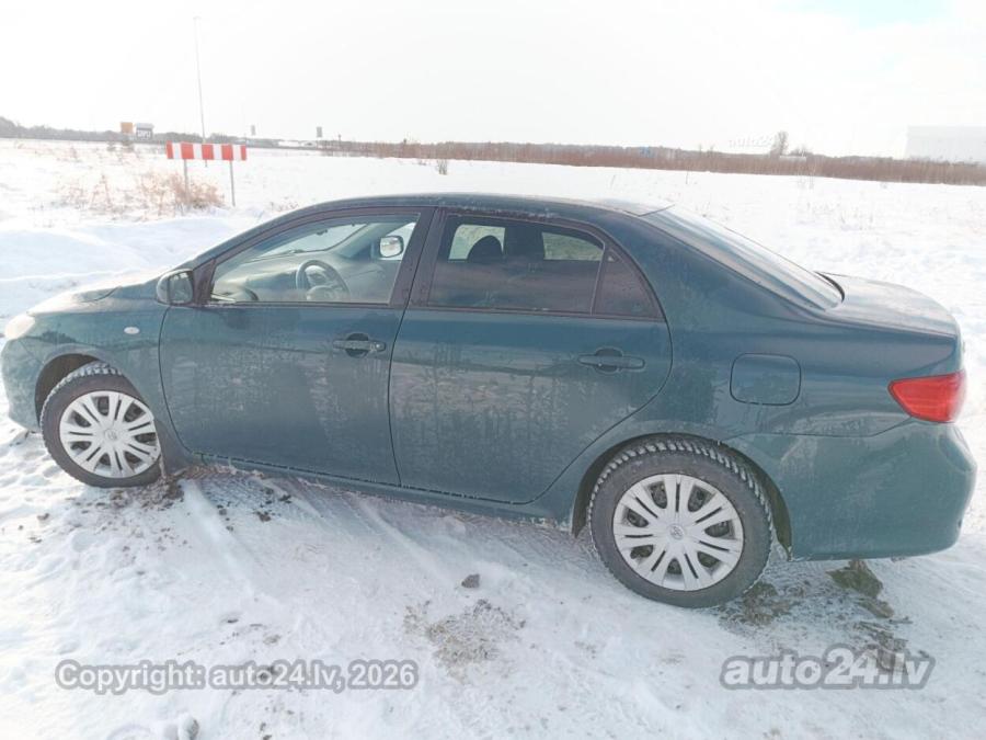 Zils Toyota Corolla 2008 Tallina, ar dzinēja tilpumu 1.60 L un nobraukumu 182 tūkst. km par 4999 €, foto 13 vietnē AUTOMOTO.COM.LV