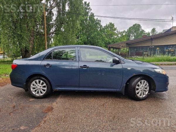 Zils Toyota Corolla 2008 Rīga, ar dzinēja tilpumu 1.60 L un nobraukumu 291 tūkst. km par 2500 €, foto 4 vietnē AUTOMOTO.COM.LV