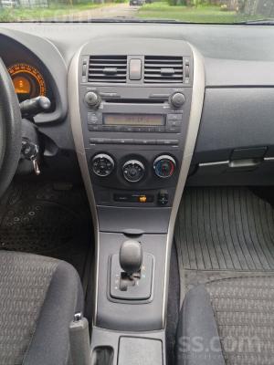 Zils Toyota Corolla 2008 Rīga, ar dzinēja tilpumu 1.60 L un nobraukumu 291 tūkst. km par 2500 €, foto 8 vietnē AUTOMOTO.COM.LV