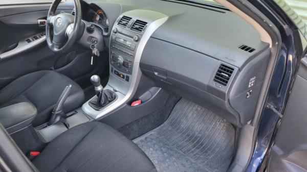Blue Toyota Corolla 2008 in Riga, with an engine capacity of 1.60 L and mileage of 230 thousand km for 2690 €, photo 5 on AUTOMOTO.COM.LV