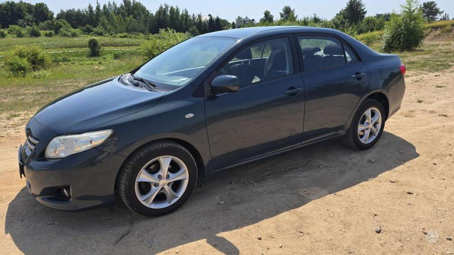 Blue Toyota Corolla 2009 in Vilnius, with an engine capacity of 1.60 L and mileage of 123 thousand km for 4500 €, photo 1 on AUTOMOTO.COM.LV
