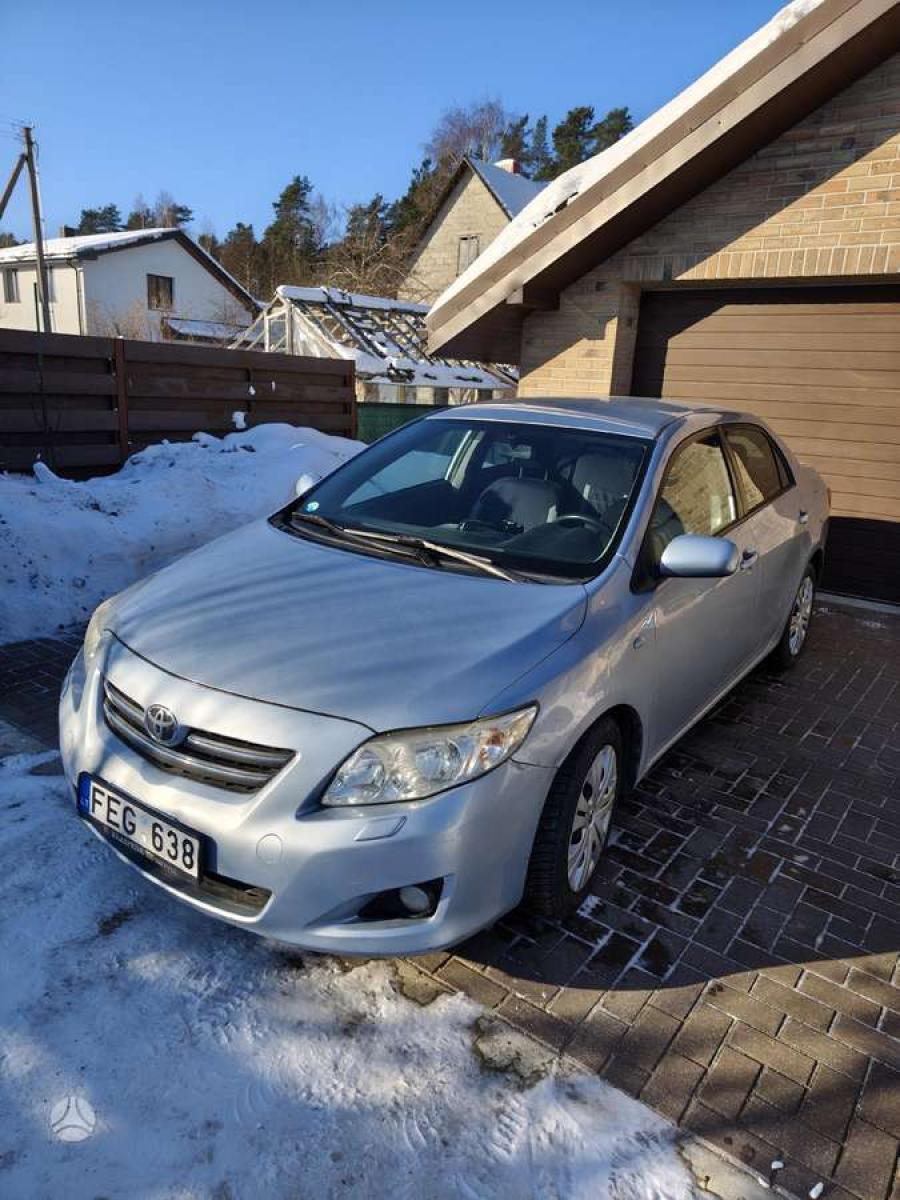 Blue Toyota Corolla 2010 in Klaipeda, with an engine capacity of 1.36 L and mileage of 191 thousand km for 3200 €, photo 3 on AUTOMOTO.COM.LV