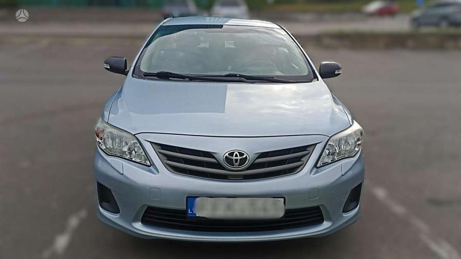 Blue Toyota Corolla 2010 in Vilnius, with an engine capacity of 1.60 L and mileage of 182 thousand km for 3400 €, photo 1 on AUTOMOTO.COM.LV
