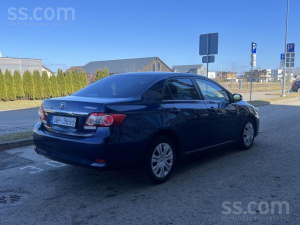 Blue Toyota Corolla 2011 in Riga, with an engine capacity of 1.40 L and mileage of 250 thousand km for 2850 €, photo 3 on AUTOMOTO.COM.LV