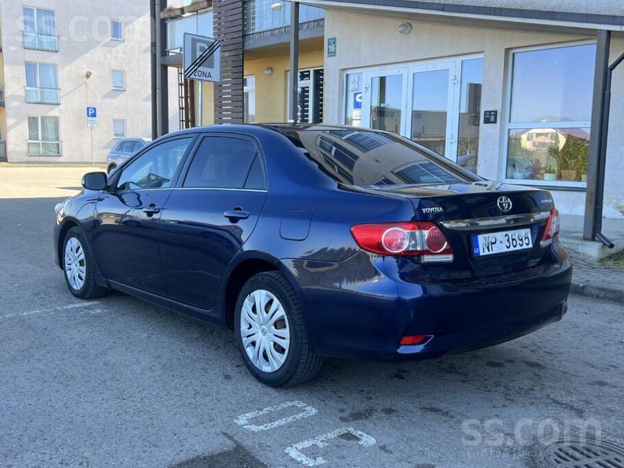 Blue Toyota Corolla 2011 in Riga, with an engine capacity of 1.40 L and mileage of 250 thousand km for 2850 €, photo 5 on AUTOMOTO.COM.LV