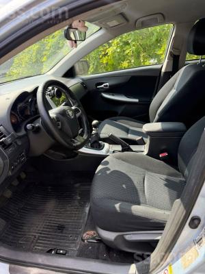 Zils Toyota Corolla 2011 Rīga, ar dzinēja tilpumu 1.60 L un nobraukumu 213 tūkst. km par 3400 €, foto  vietnē AUTOMOTO.COM.LV