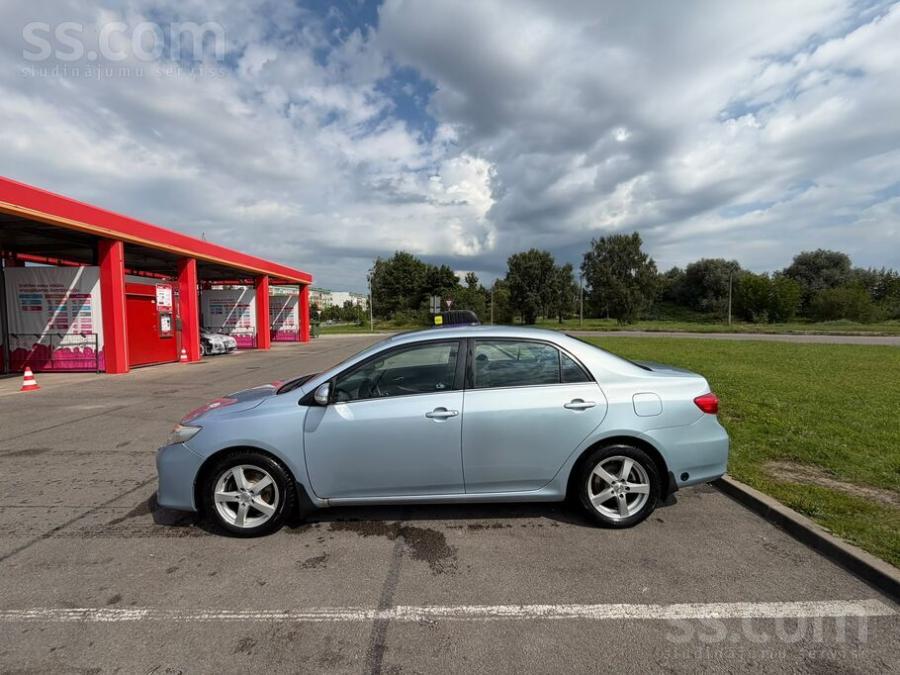 Zils Toyota Corolla 2011 Rīga, ar dzinēja tilpumu 1.60 L un nobraukumu 213 tūkst. km par 3400 €, foto 8 vietnē AUTOMOTO.COM.LV