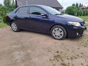 Zils Toyota Corolla 2011 Limbaži, ar dzinēja tilpumu 1.40 L un nobraukumu 257 tūkst. km par 4000 €, foto 4 vietnē AUTOMOTO.COM.LV
