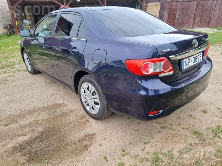 Zils Toyota Corolla 2011 Limbaži, ar dzinēja tilpumu 1.40 L un nobraukumu 257 tūkst. km par 4000 €, foto 6 vietnē AUTOMOTO.COM.LV