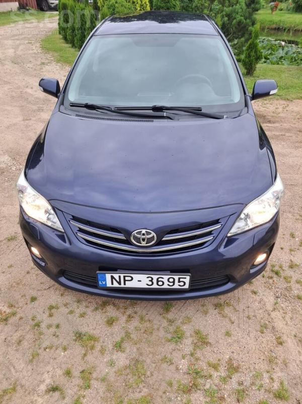 Zils Toyota Corolla 2011 Limbaži, ar dzinēja tilpumu 1.40 L un nobraukumu 257 tūkst. km par 4000 €, foto 6 vietnē AUTOMOTO.COM.LV