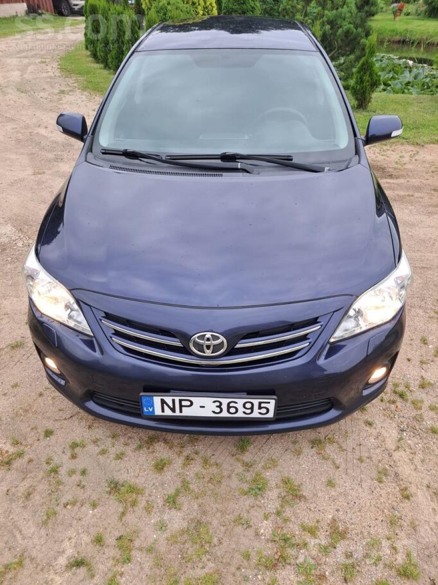 Zils Toyota Corolla 2011 Limbaži, ar dzinēja tilpumu 1.40 L un nobraukumu 257 tūkst. km par 4000 €, foto 7 vietnē AUTOMOTO.COM.LV
