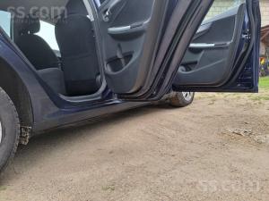 Zils Toyota Corolla 2011 Limbaži, ar dzinēja tilpumu 1.40 L un nobraukumu 257 tūkst. km par 4000 €, foto 9 vietnē AUTOMOTO.COM.LV