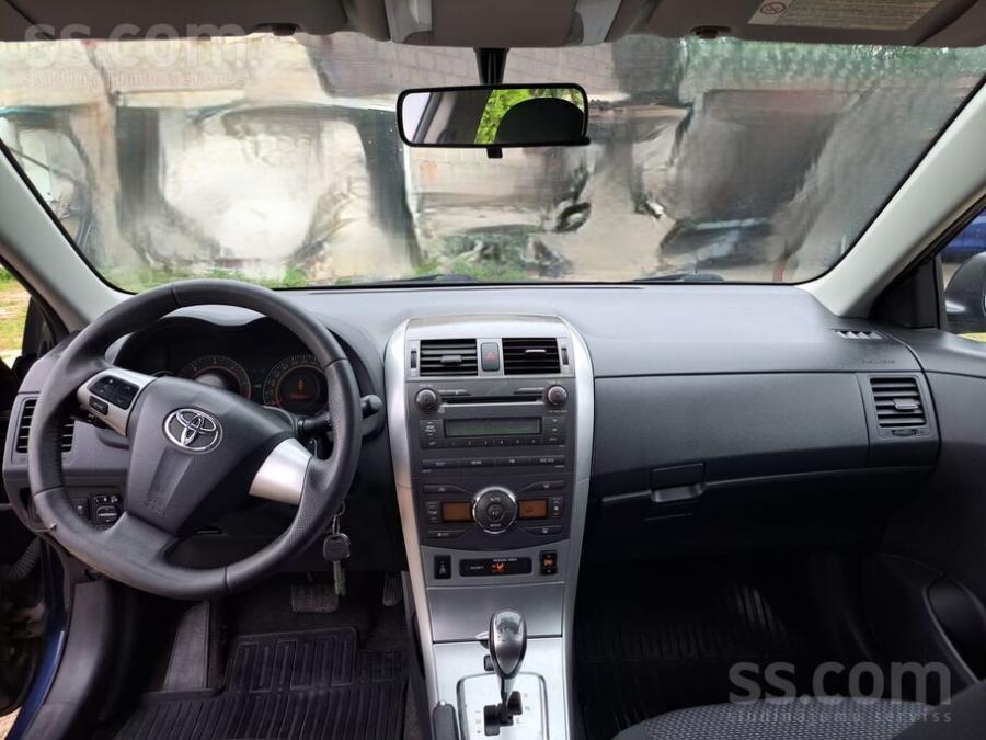 Zils Toyota Corolla 2011 Limbaži, ar dzinēja tilpumu 1.40 L un nobraukumu 257 tūkst. km par 4000 €, foto 11 vietnē AUTOMOTO.COM.LV