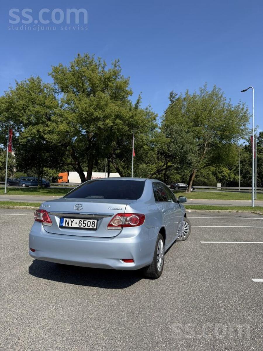 Zils Toyota Corolla 2012 Rīga, ar dzinēja tilpumu 1.40 L un nobraukumu 394 tūkst. km par 4700 €, foto 5 vietnē AUTOMOTO.COM.LV