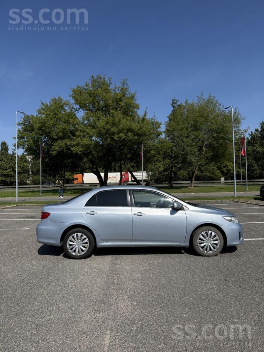 Zils Toyota Corolla 2012 Rīga, ar dzinēja tilpumu 1.40 L un nobraukumu 394 tūkst. km par 4700 €, foto 8 vietnē AUTOMOTO.COM.LV